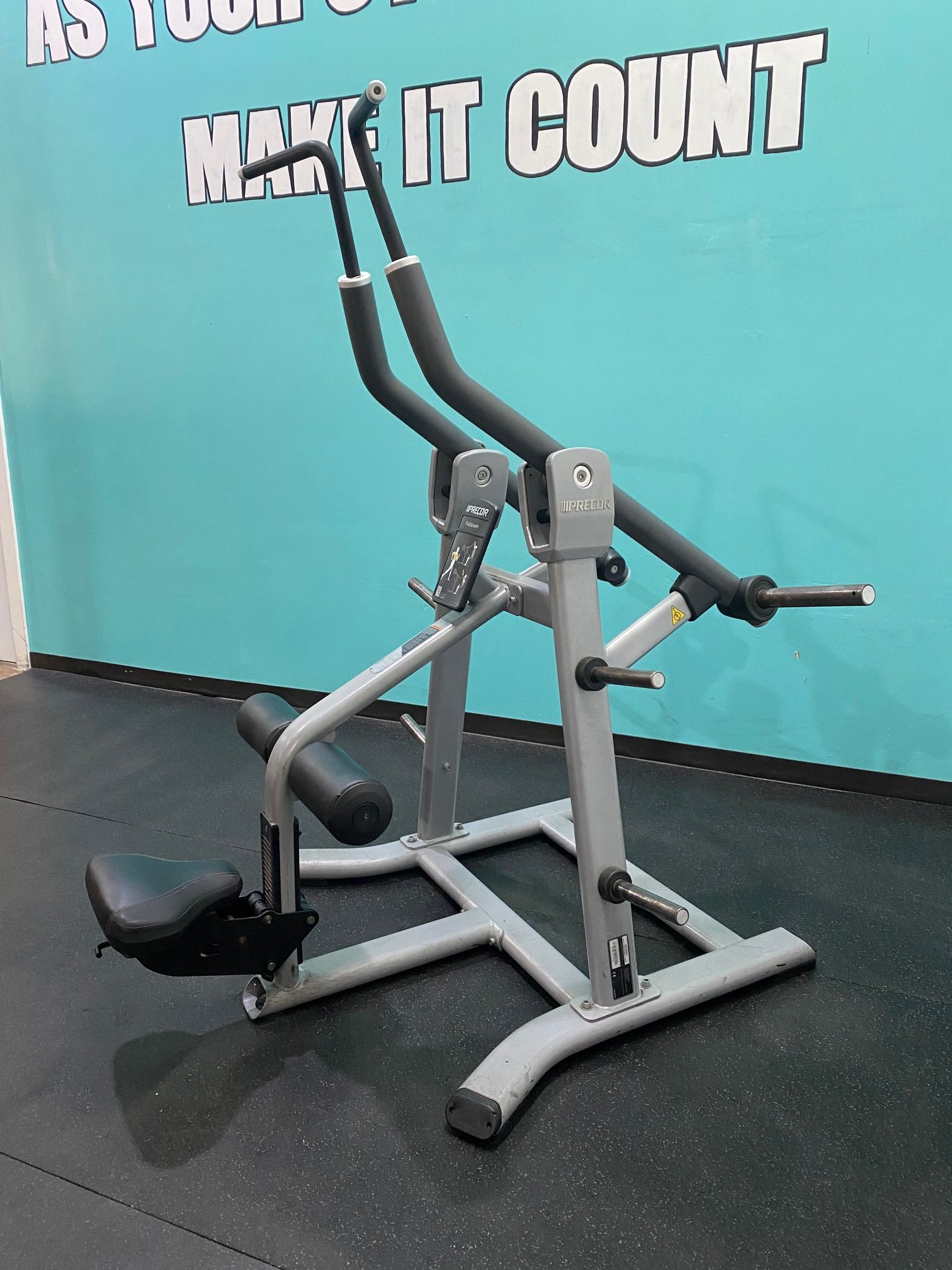 Precor Pulldown Discovery Series | Best Used Gym Equipment